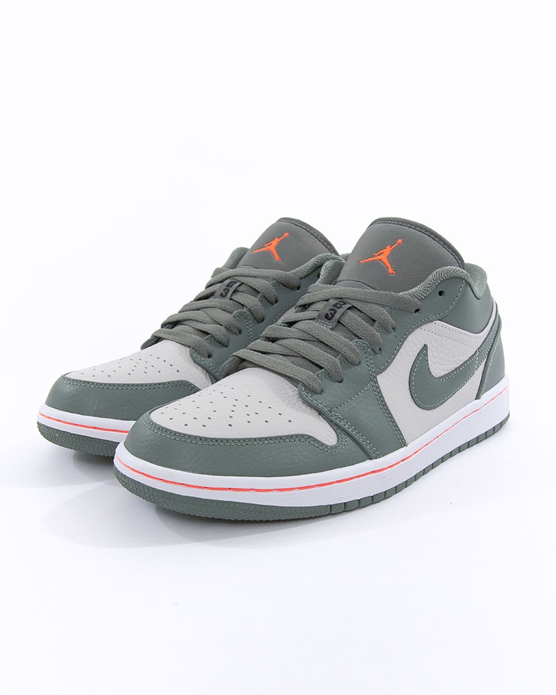 Nike Air Jordan 1 Low | 553558-121 | Vit | Sneakers | Skor | Footish