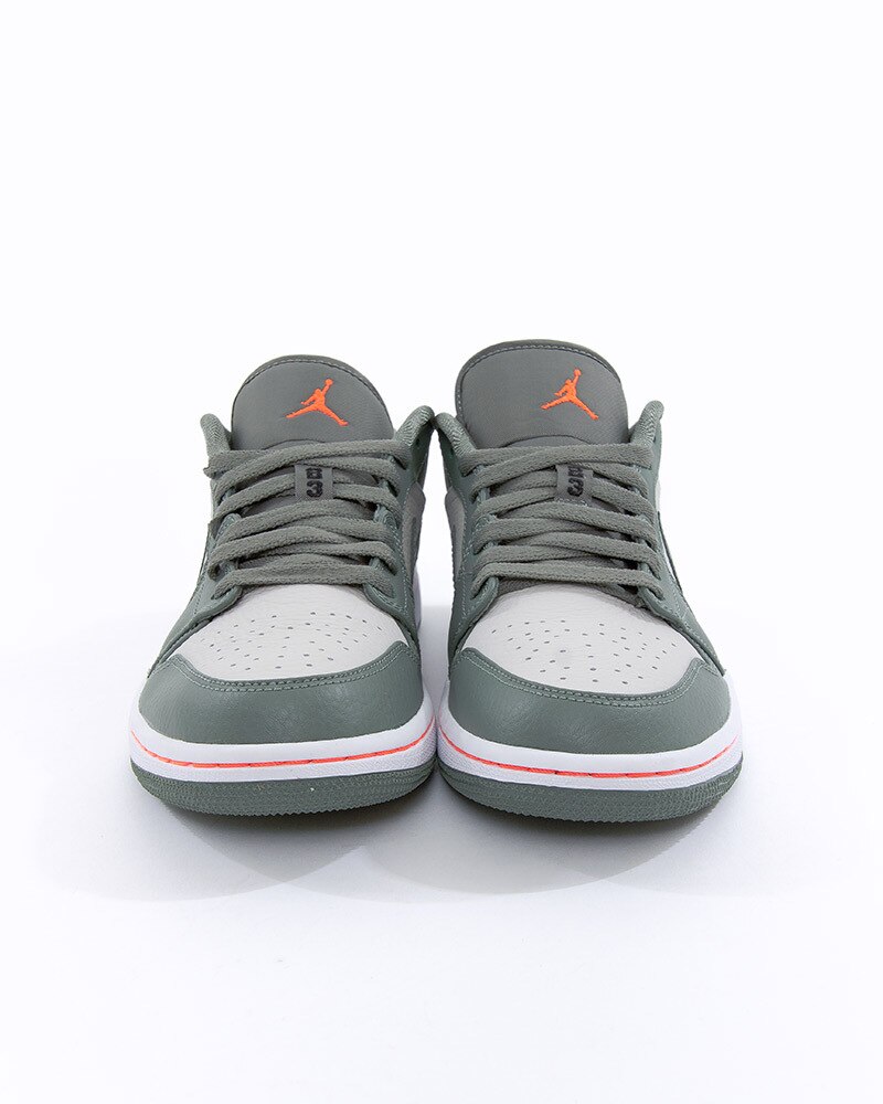 Nike Air Jordan 1 Low | 553558-121 | Vit | Sneakers | Skor | Footish