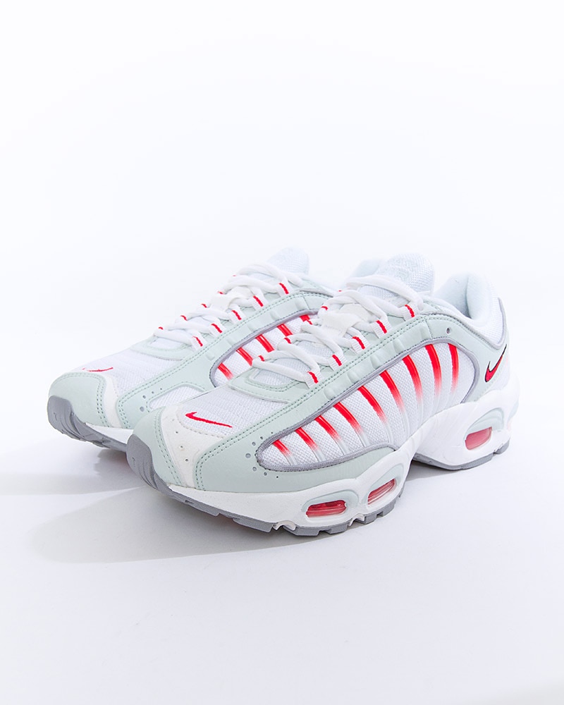 Nike Air Max Tailwind IV | AQ2567-400 | Blå | Sneakers | Skor | Footish