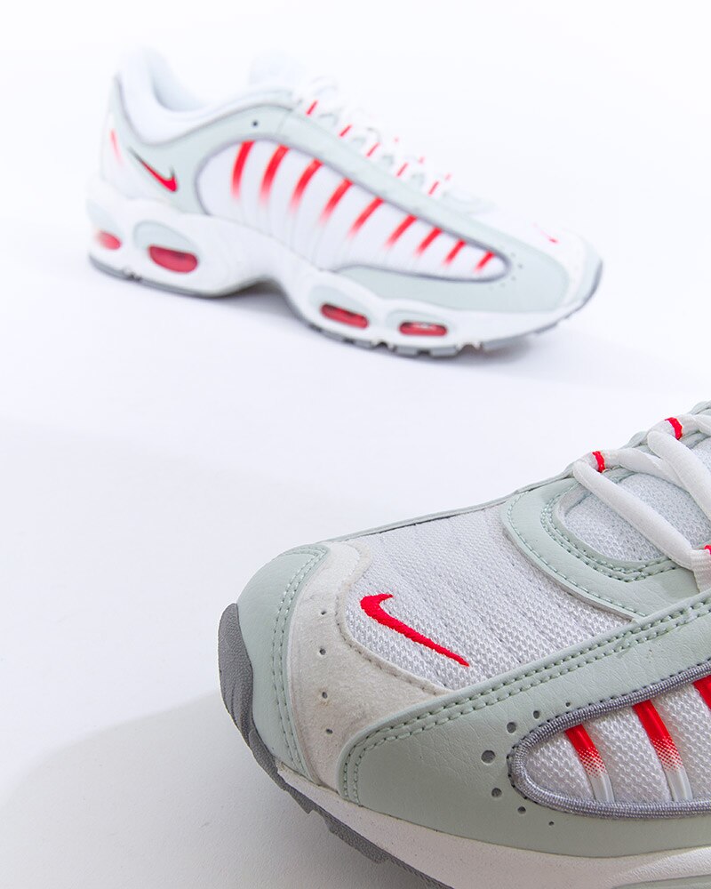 Nike Air Max Tailwind IV | AQ2567-400 | Blå | Sneakers | Skor | Footish