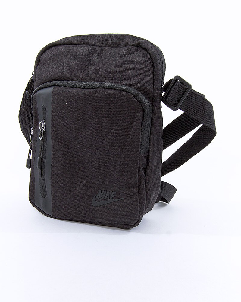 Nike Core Small Items 3.0 Bag | BA5268-010 | Svart | Kläder | Footish