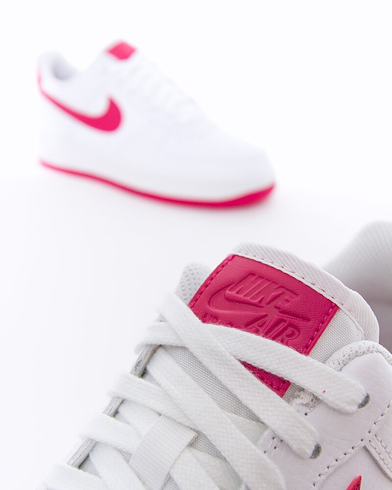 Nike Wmns Air Force 1 07 | AH0287-107 | Vit | Sneakers | Skor | Footish